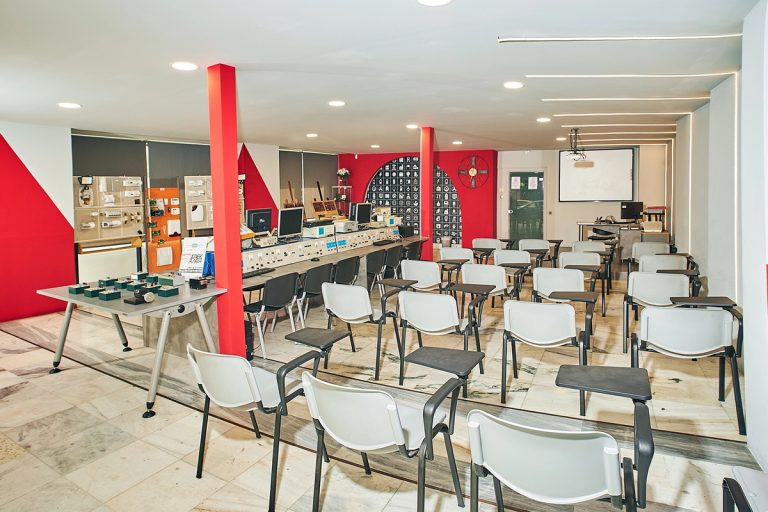 Τι είναι οι ΣΑΕΚ και πώς διαφέρουν από τα ΙΕΚ; - ΣΑΕΚ ΑΛΦΑ